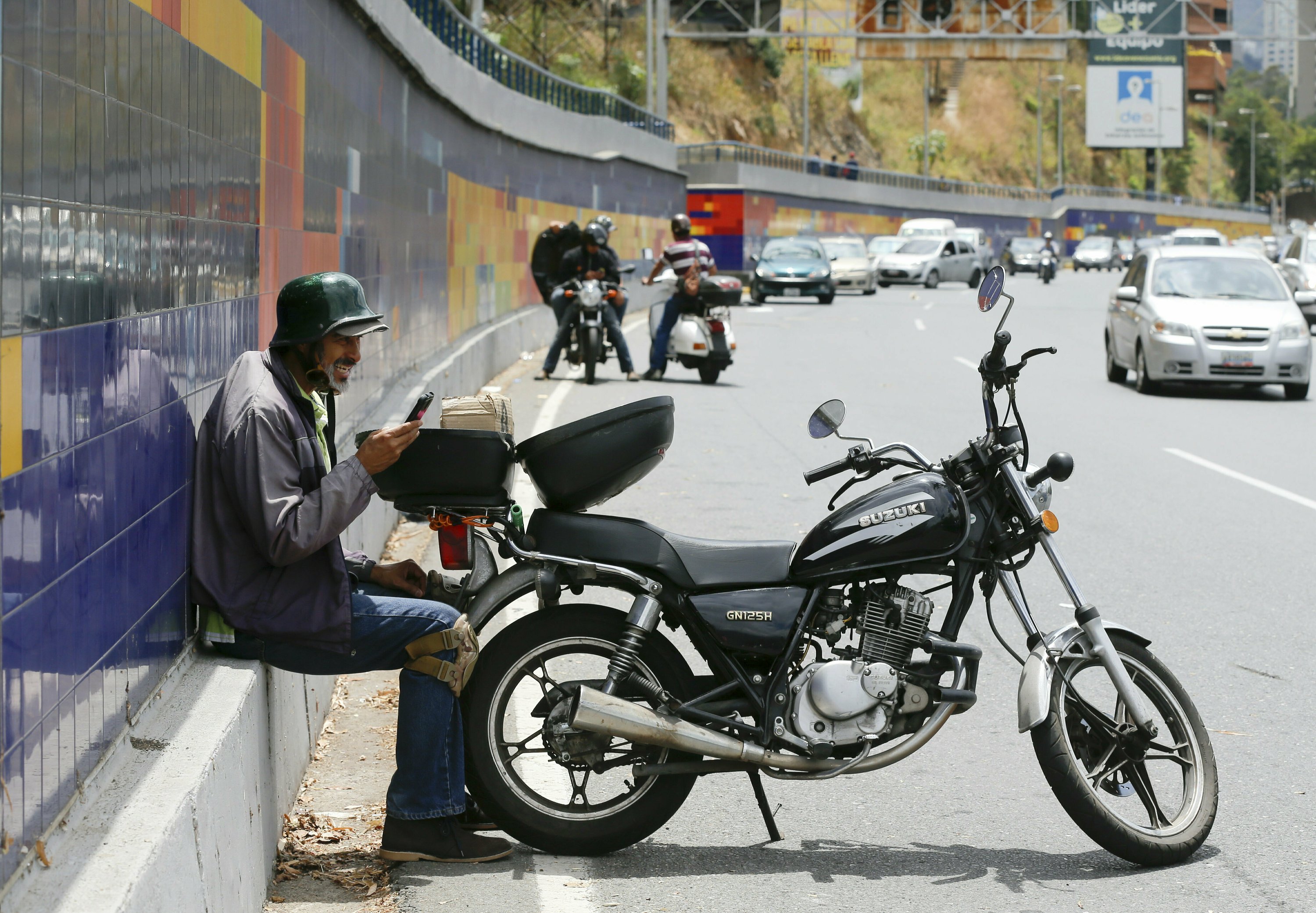 This Highway Off Ramp Is One of the Hottest Spots in Venezuela's ...