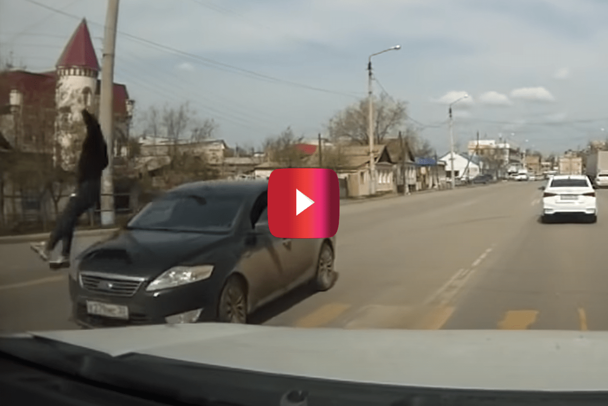 Man Tries Jumping Over Car, But Ends Up With Broken Ribs - alt_driver