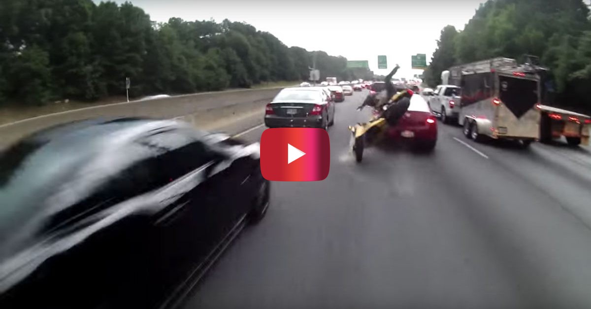 Lane-Splitting Biker Eats It Hard - alt_driver