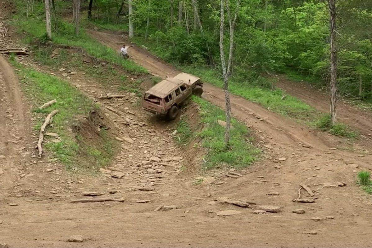 Jeep Owner Wrecks His 4x4 Just for Fun - alt_driver