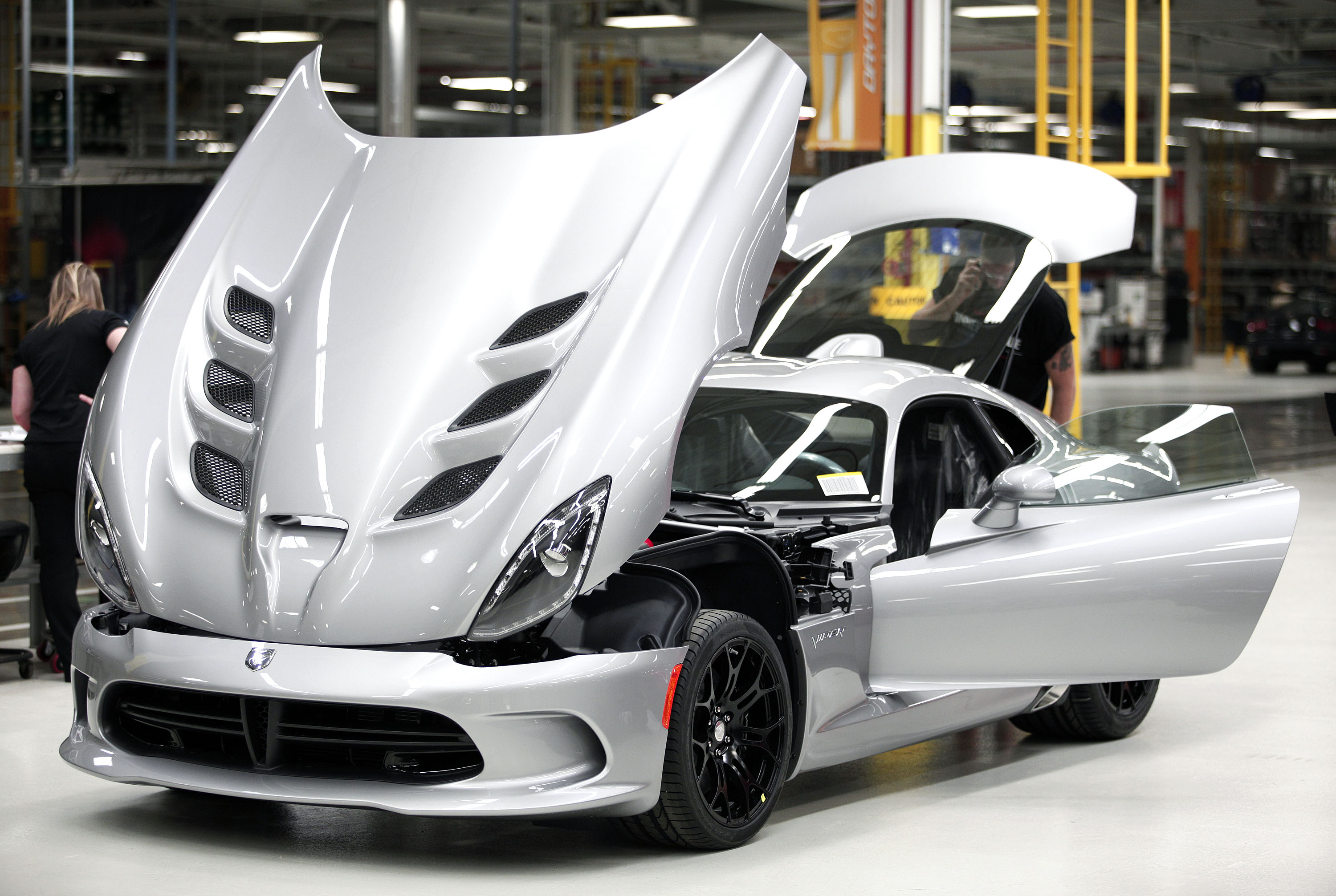 A Tribute to the Dodge Viper, the Awesome Sports Car Built for Speed ...