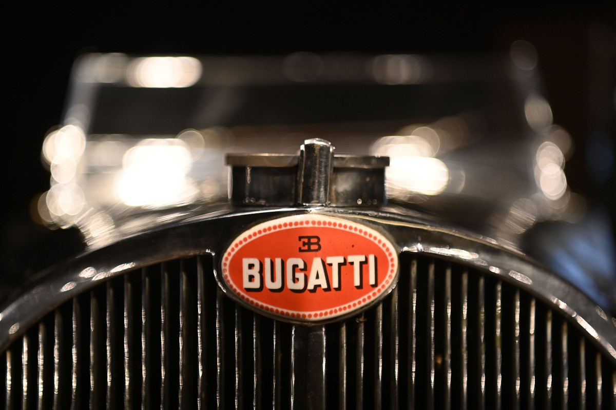 Do You Know the Story Behind the Bugatti Logo? - alt_driver