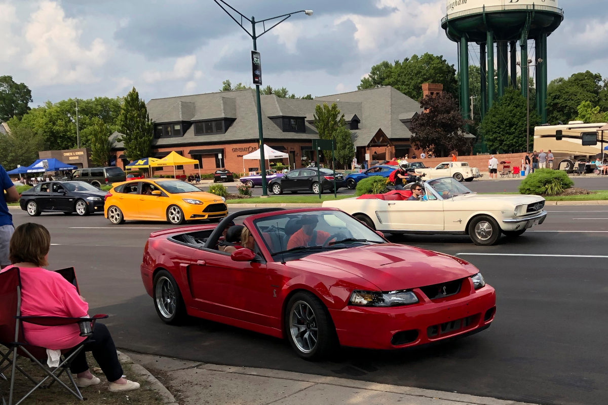 Muscle Cars vs. Sports Cars: Breaking Down the Differences - alt_driver