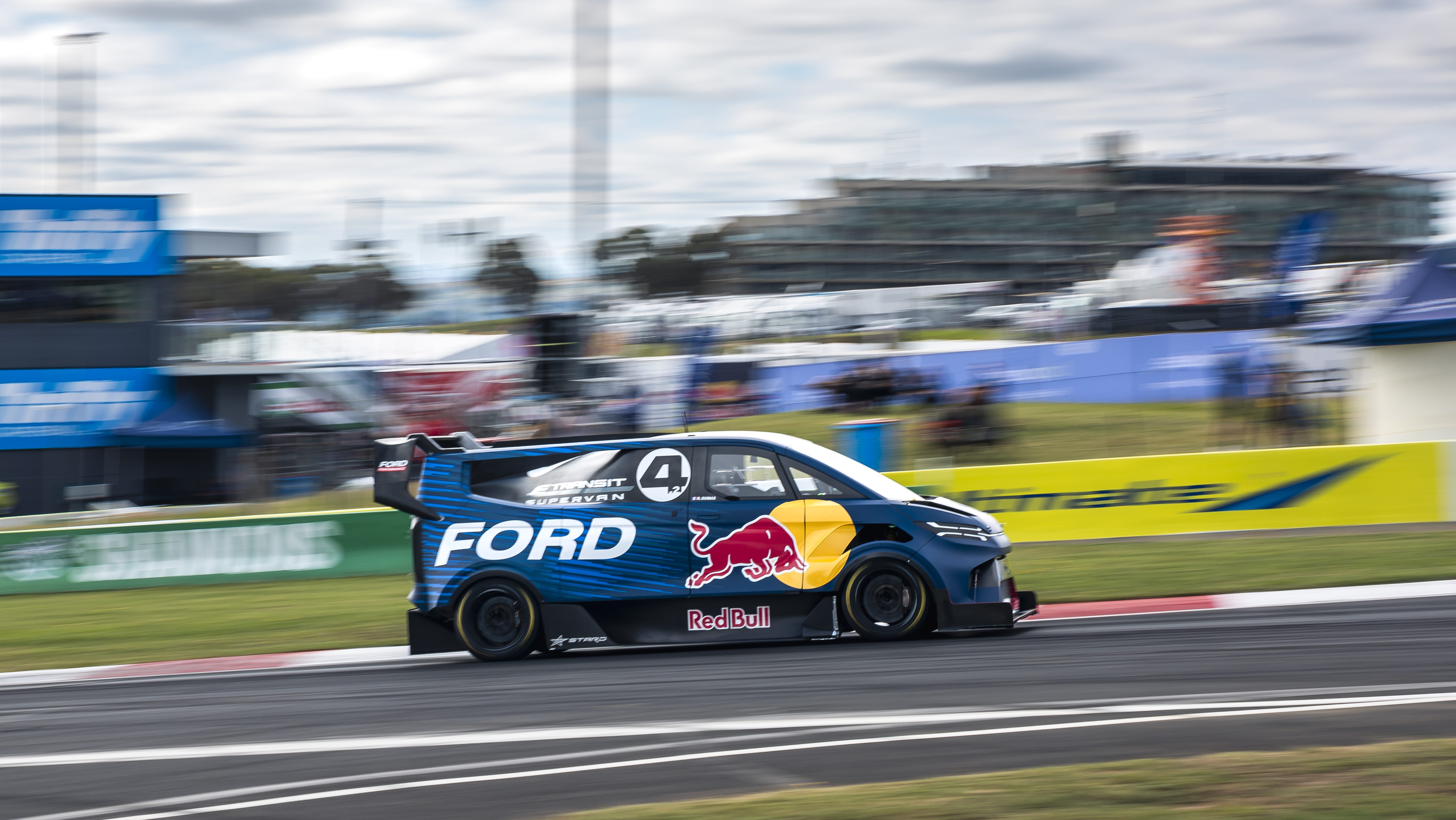 Ford SuperVan 4.2 tops Goodwood Festival times - alt_driver