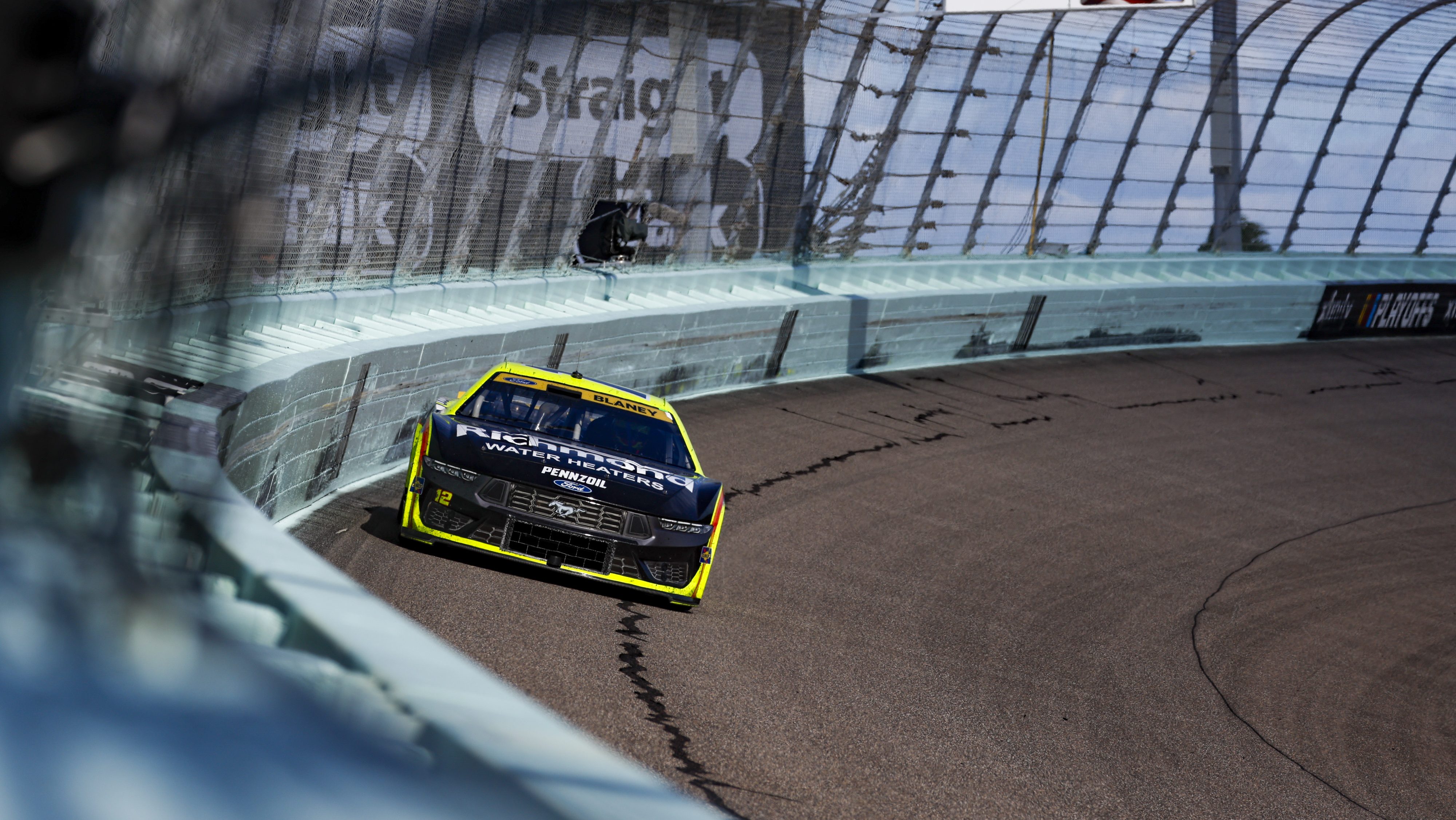 NASCAR drivers split on ripping the lip or running low at Homestead ...