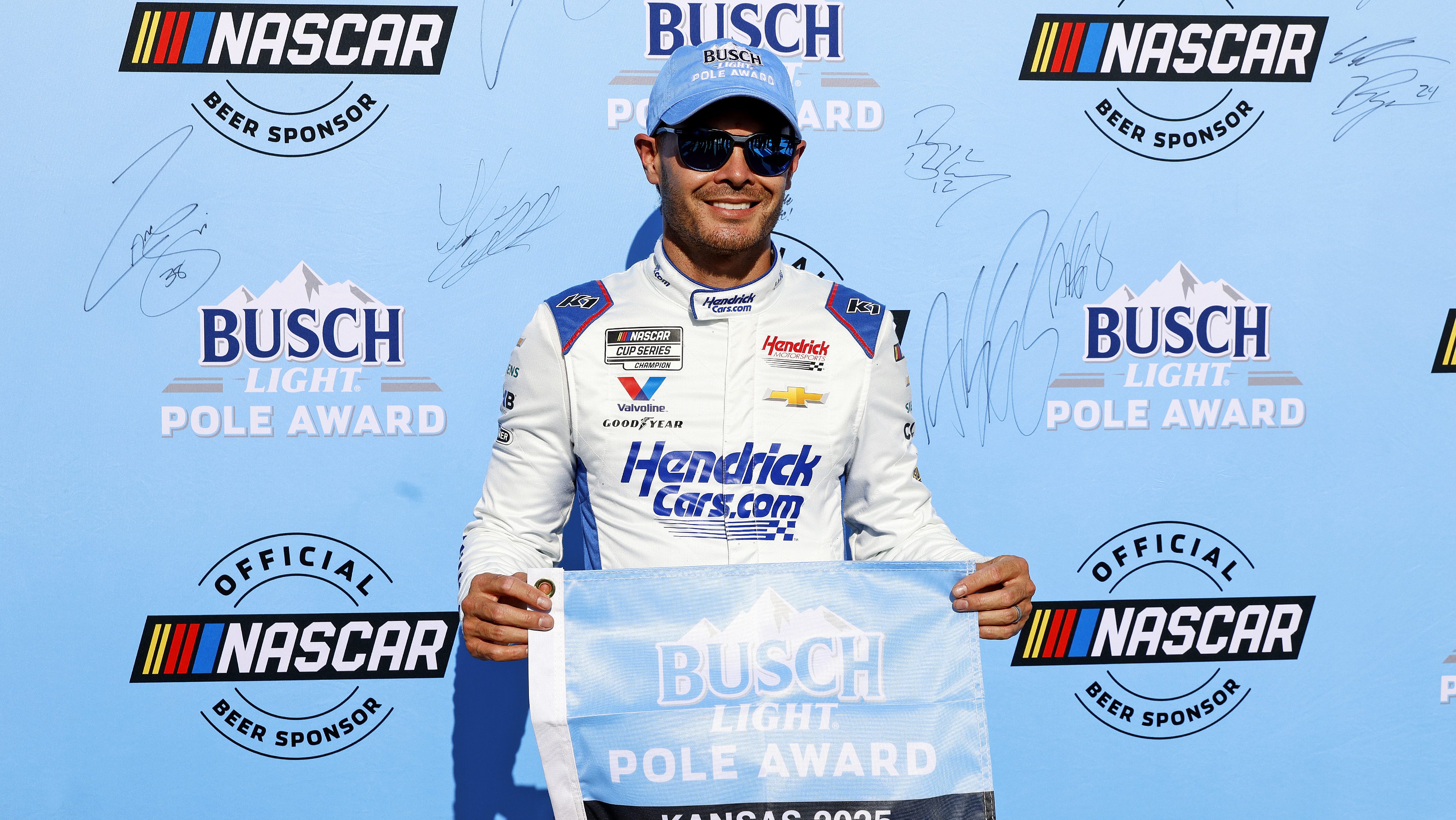 Kansas Cup Series starting lineup: Kyle Larson wins pole - alt_driver